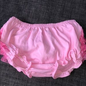 Ruffle Buns | Accessories | Nwot Ruffle Buns Diaper Covers Set Of 3 98 ...
